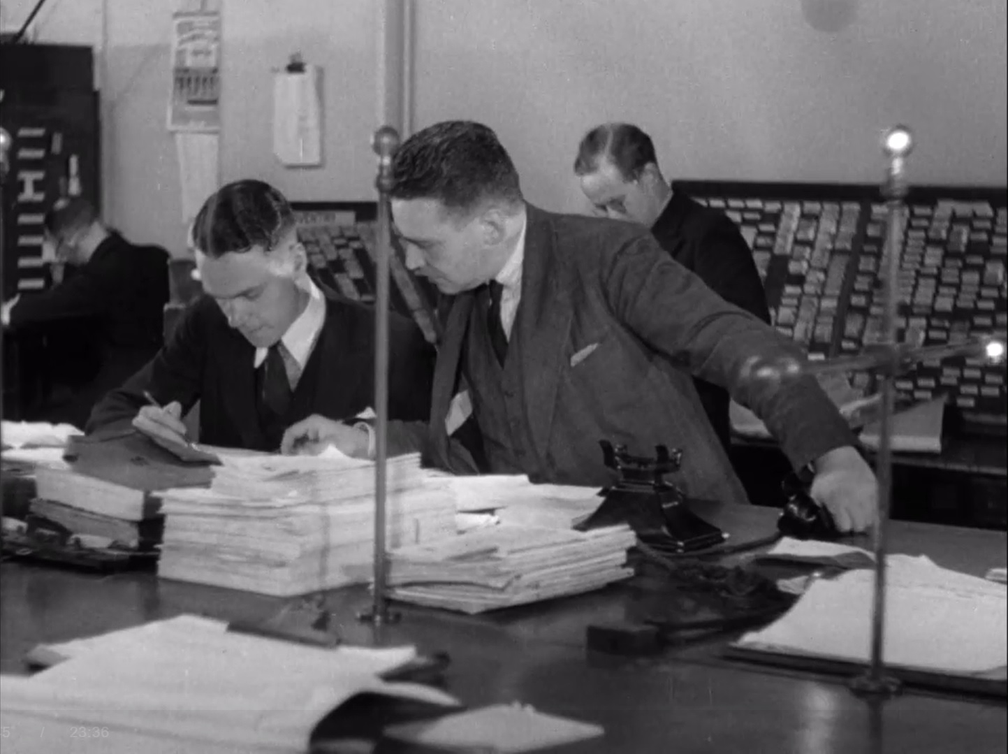 Films by the GPO: Night Mail (1936) and N or NW (1938) – Interwar London